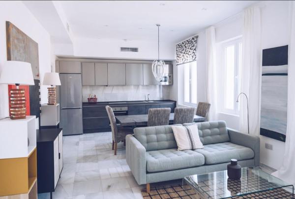 Luxury 2-br Apartment In The Nook With Lift Access And Prime Central Location - San Roque