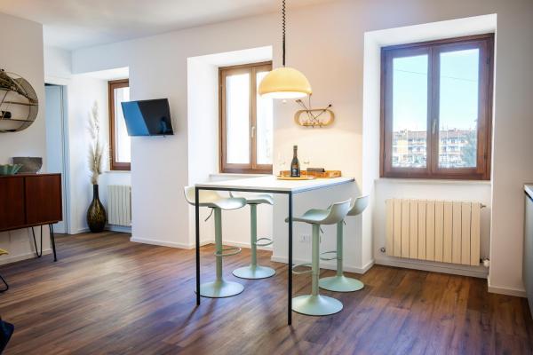 Villa Denis - Stylisches Premium Altstadt-apartment Mit Hafenblick & 2 Bädern - Grado