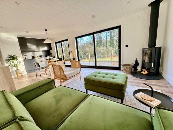 Kingfisher - Luxurious Off-grid Eco Cabin With Riverviews - Staffordshire