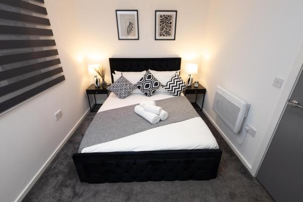 Charming 3-bedroom Watford Flat, Sleeps 8 - Market St - Watford