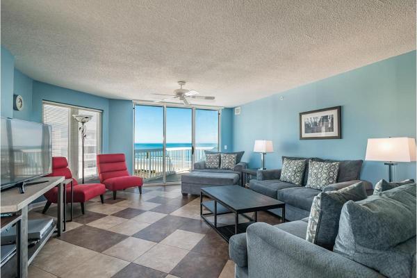 Beachfront Bliss With Spectacular Amenities - Litchfield Beach, SC
