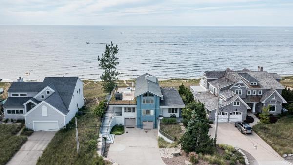 Dreamview- Private Lake Frontage - Grand Haven, MI