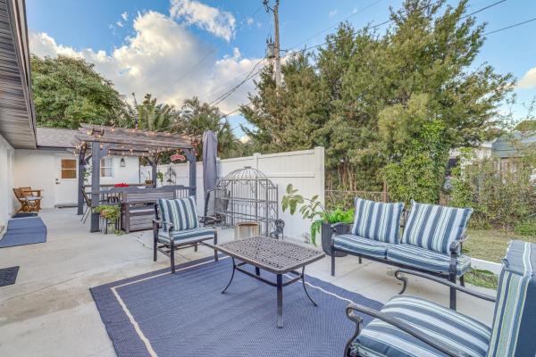 6 Mi To Shore Vero Beach Family Home - Vero Beach, FL