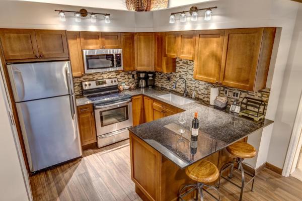 Greystone Lodge 412 Renovated - Whistler