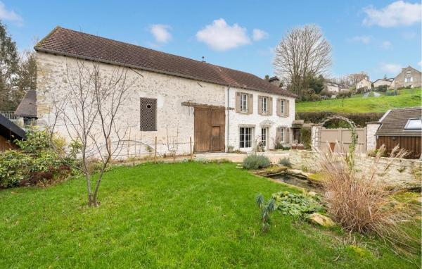 Amazing Home In Vienne-en-arthies - Mantes-la-Jolie