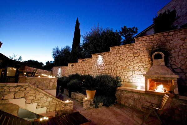 Villa More 3 Apartments A-10, A-11 And A-12 , 4-4-6 Beds - Milna