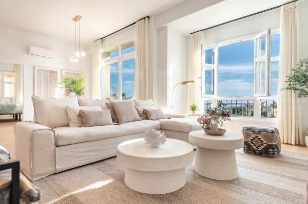 Elegant Coastal Charm With Unique Views By Rems - Málaga