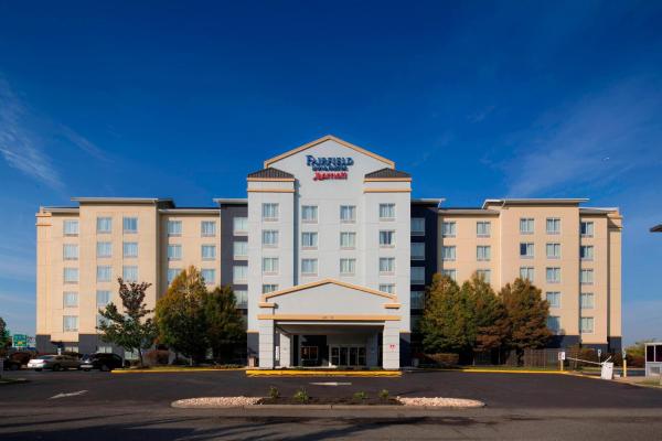 Fairfield Inn & Suites By Marriott Newark Liberty International Airport - Newark, NJ