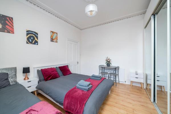 Elegant 2 Br North London Flat By D3 Short Stay Guests 6 Fast Wi-fi Private Garden - London
