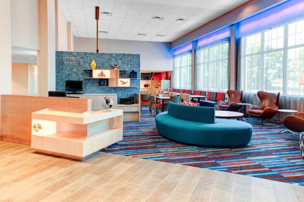 Fairfield Inn & Suites By Marriott Cape Cod Hyannis - Cape Cod, MA