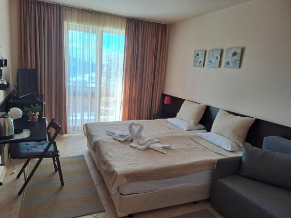 Panorama Stoykite Eurydice - Shiroka Laka