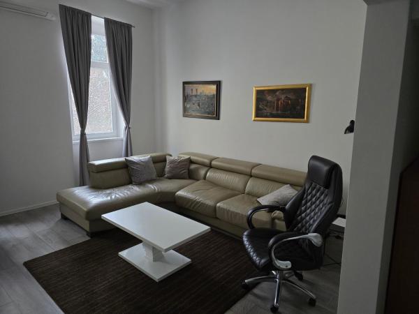 Sarajevo Central Quiet Apartment,private Free Parking - Saraybosna