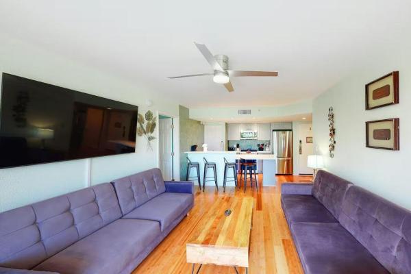 Cat Island Suite - Sunrise Suites - Key West, FL