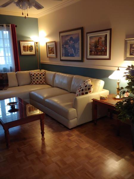 3 Bedrooms 3 Beds Near Metro -2 Parking Free - Laval, Canada