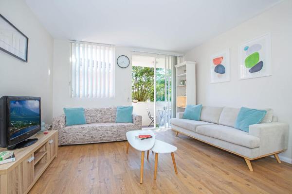 Cosy Crows Nest Escape - New Listing - North Sydney