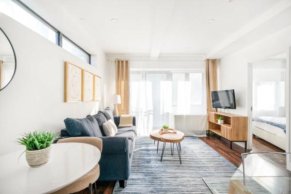 809-5a Gorgeous New 1br Heart Of Midtown - Long Island, NY