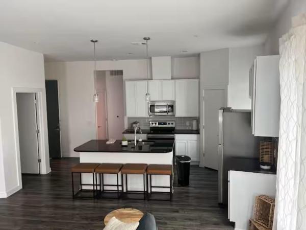 Peaceful Vacation Spot With Modern Touches And Amazing Ambiance - Leander, TX