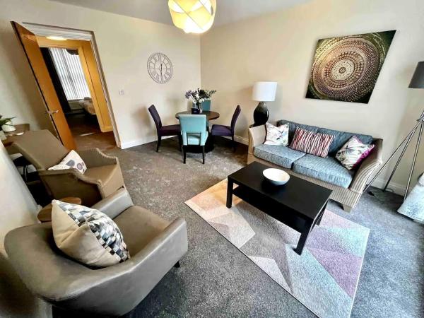 Modern 2 Bedroom Apartment With Sea View - Felixstowe
