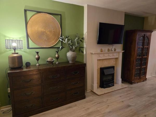 Spacious Modern House W 2x Bathrooms And Parking - Oxford