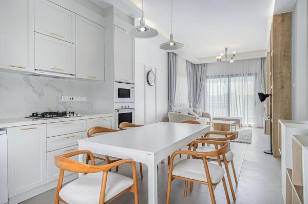 Luxury Two Bedroom Penthouse In Caesar Resort & Spa, Long Beach - Chipre