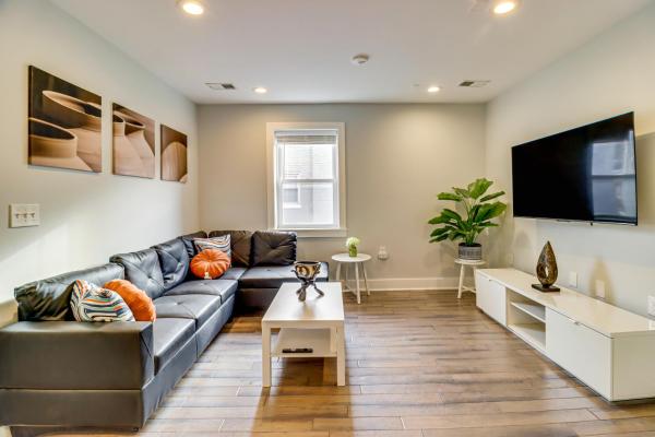 3 Mi To National Mall Dc Apt With Fenced Yard - Largo, MD