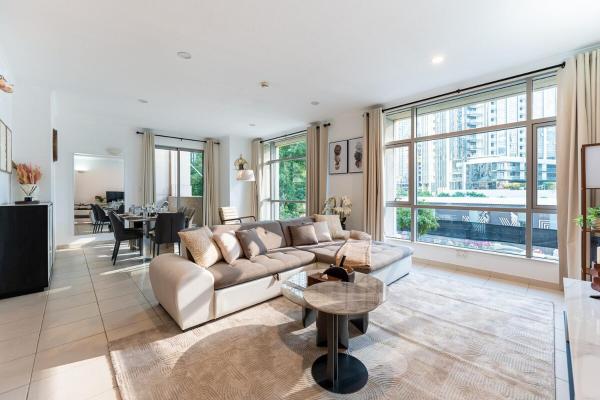 Chic 1-bedroom Getaway With Downtown Living Charm - Dubai