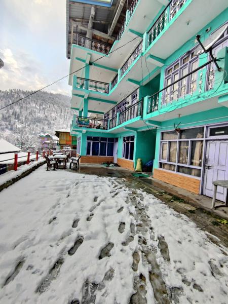 Sunset Inn Tosh - Tosh