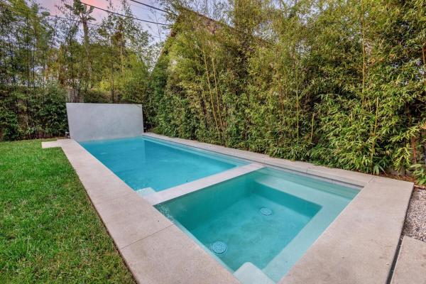 Luxurious 4br Home With Pool, Jacuzzi And Free Parking - Hollywood, CA