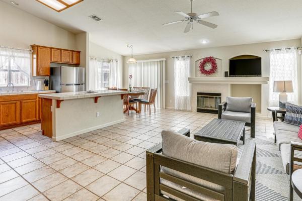 17 Mi To Napa Spacious Vallejo Family Home! - Fairfield, CA