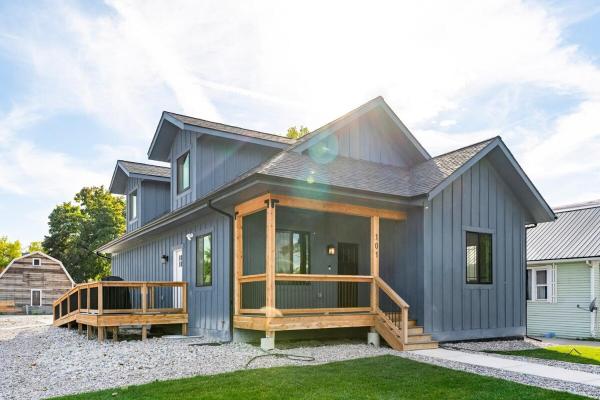 Flathead Lake At Riverside Park Steps To Main St, Boat Rentals & Entertainment - Polson, MT