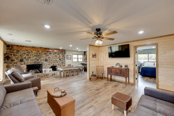 Near Blue Mountain Lake And Atv Trails Cabin Escape - Mount Magazine State Park, Paris