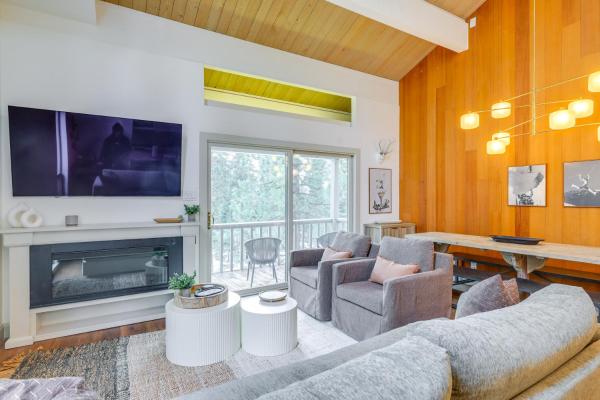 Kings Beach Retreat Near Lake Tahoe W/ Pool Access - Incline Village