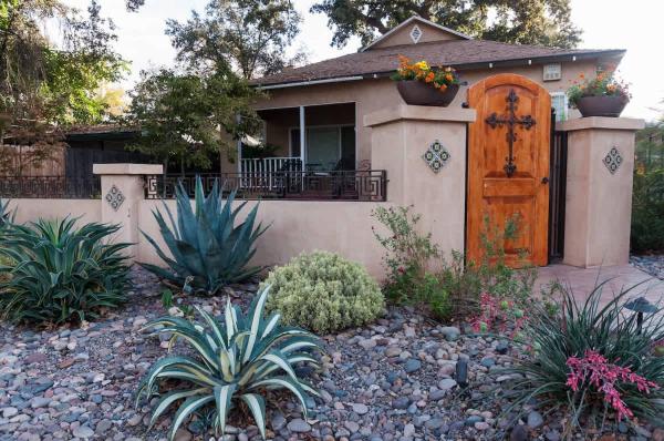 Sequoia Basecamp With Hot Tub Oasis - Visalia, CA