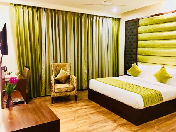 Hotel Bahl Regency - Zirakpur