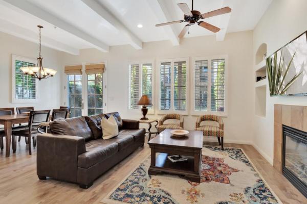 Prime Location Main Pool Ground Floor 3br Villa - La Quinta, CA