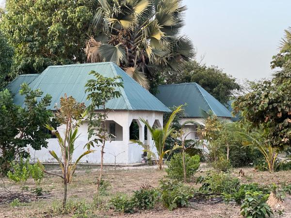 Mama Folonko Lodge With Private Beach Paradise - The Gambia