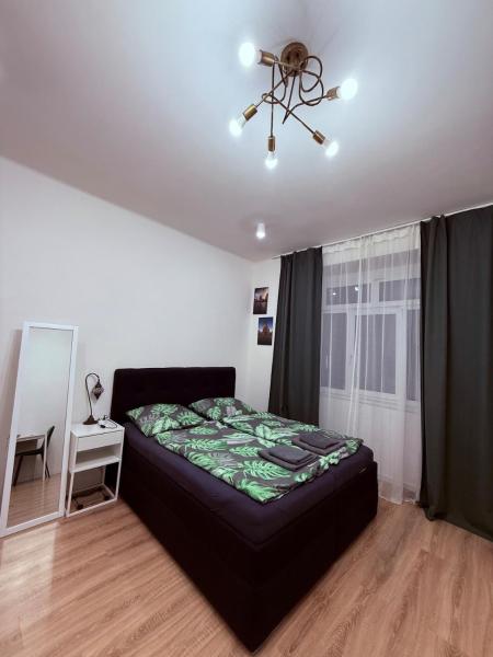 Private Apartment Close To Red Subway Pankrac - Praha