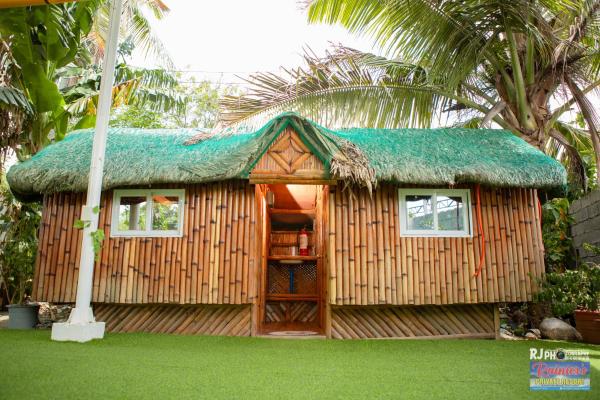 Rainiers Resort House Or Villa Accommodation - Santiago