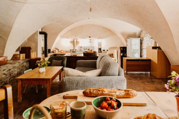 Chambre Ou Gîte Dans Une Maison De Montagne - De Suzon à Zélie - Corps