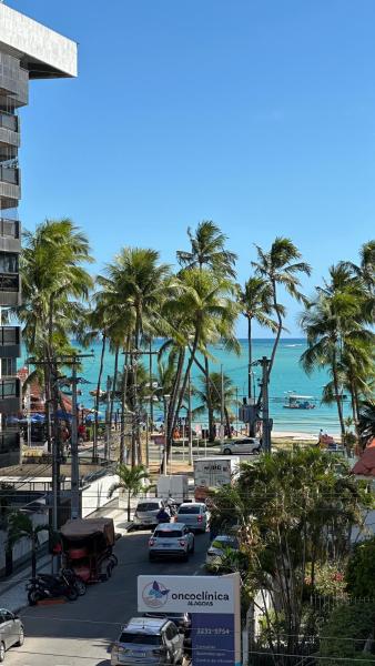 Apto Na Melhor Localização Da Praia De Ponta Verde Na Quadra Da Cadeira Gigante - Maceió