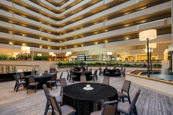Sheraton West Des Moines - West Des Moines, IA