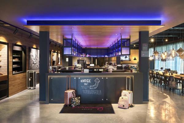 Moxy York - York
