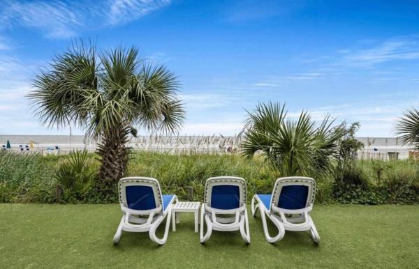 Wow! Oceanview 3 Bedroom Condo! Pool & Private Balcony - Myrtle Beach, SC