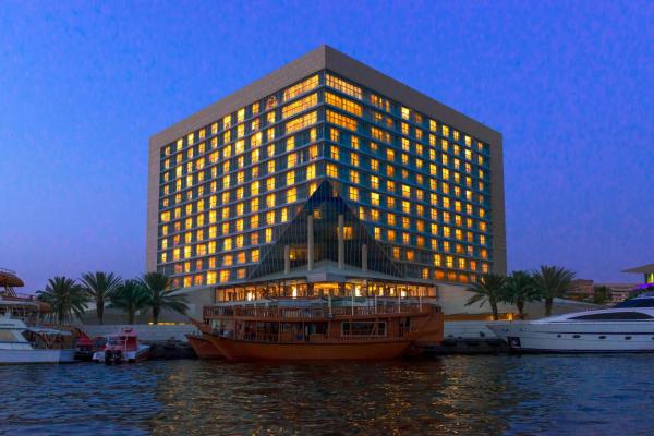 Executive Suite Near Duabai Land Department By Luxury Bookings - Dubai