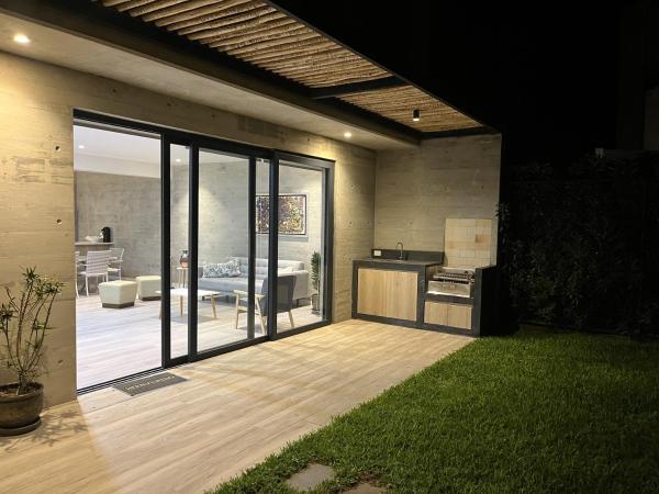 2br Apartamento Moxie Paracas Con Terraza Y Ac En 1r Piso - Peru