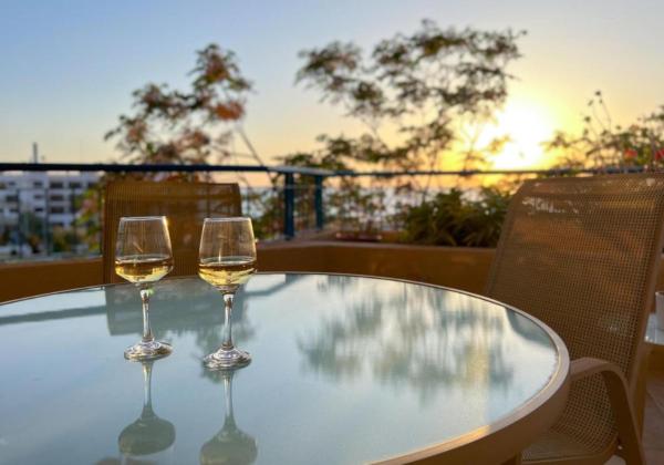 H&o Kings Palace Sea View Apartment - Paphos