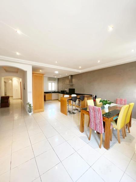 Spacious 4-bedroom Apartment With Sea View - Malta
