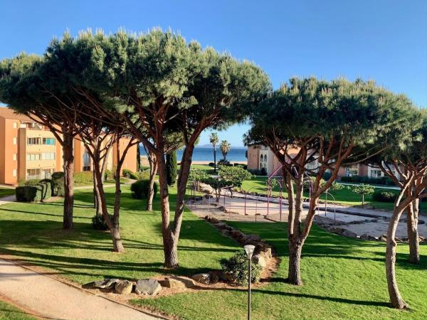 L Eden Croisette Nid Douillet En Bord De Plage - La Londe-les-Maures