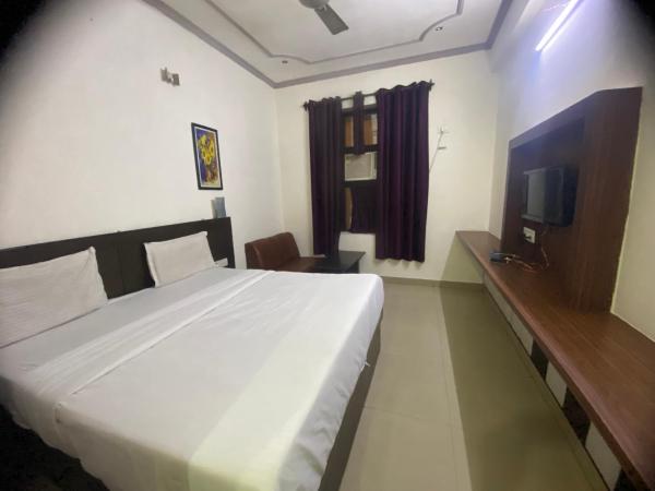 Hotel Prashant Palace - Agra