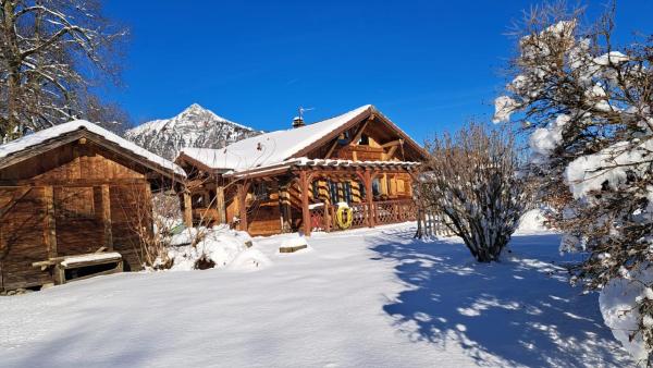 Magnifique Chalet En Haute-savoie, Tout Confort, Proche Des Pistes De Ski - Taninges